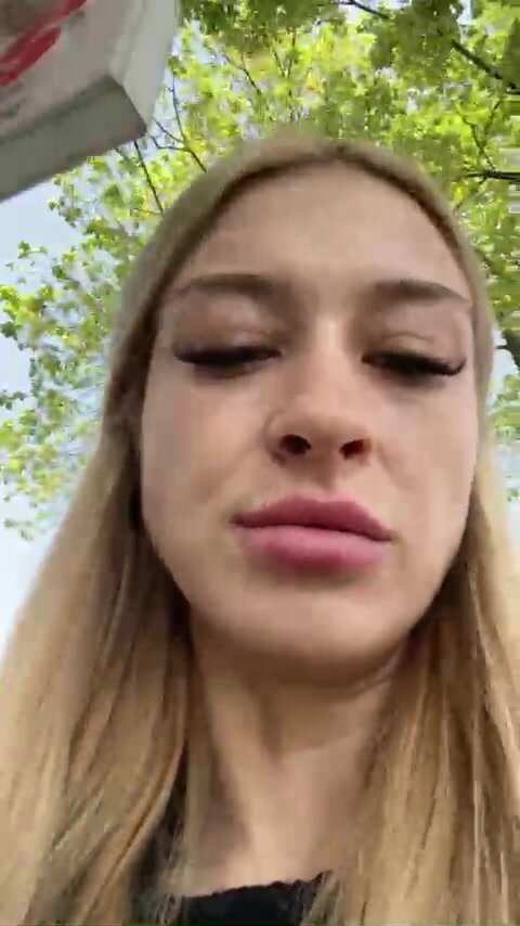 Laurennhoney 2024 04 12 1044 Webcam Video